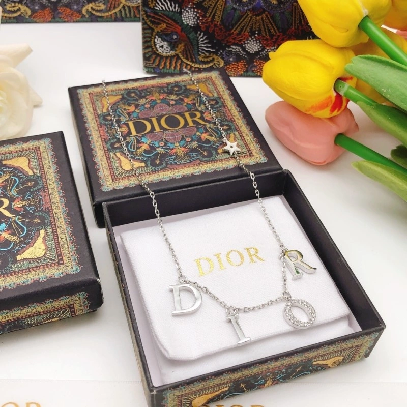Bargain Christian Dior Necklaces
