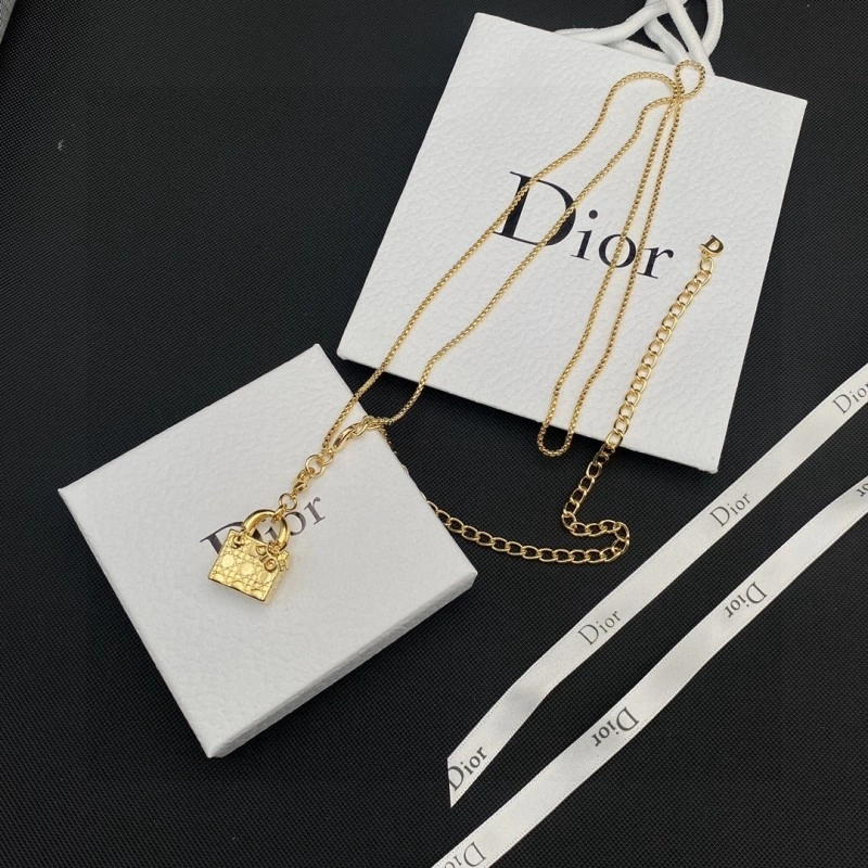 Top mirror Christian Dior Necklaces
