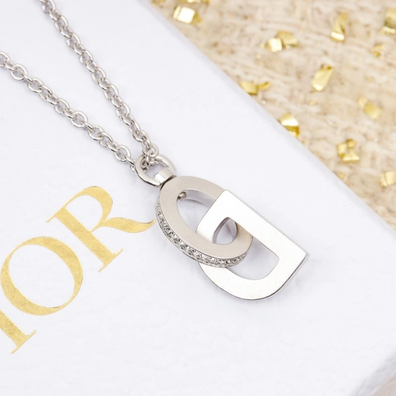 Low-cost Christian Dior Necklaces