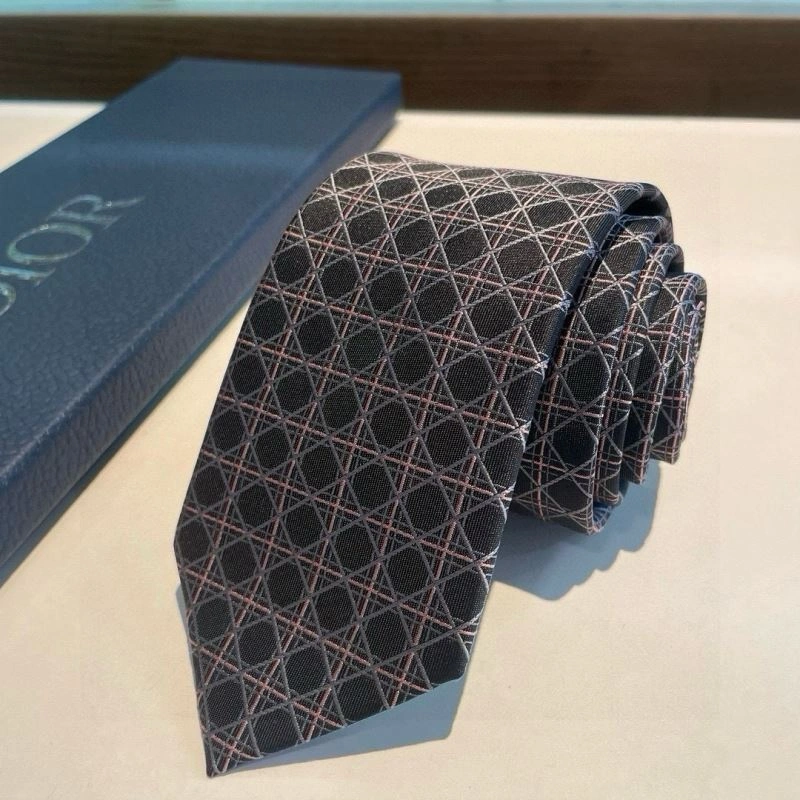 Top mirror Christian Dior Neckties
