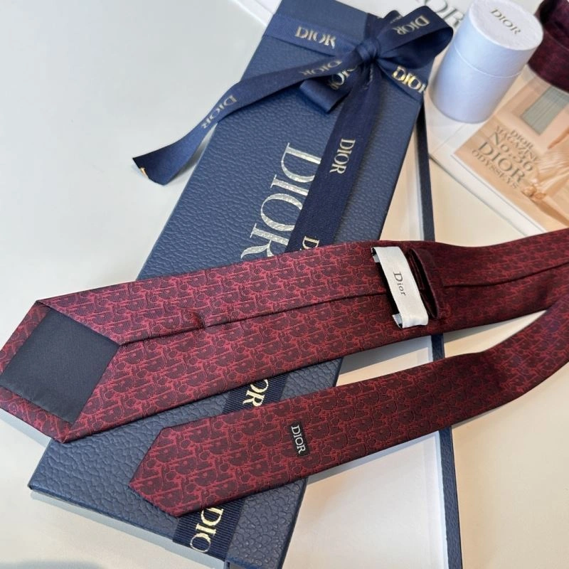 Top match Christian Dior Neckties