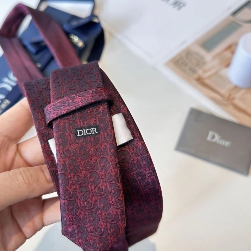 Top match Christian Dior Neckties