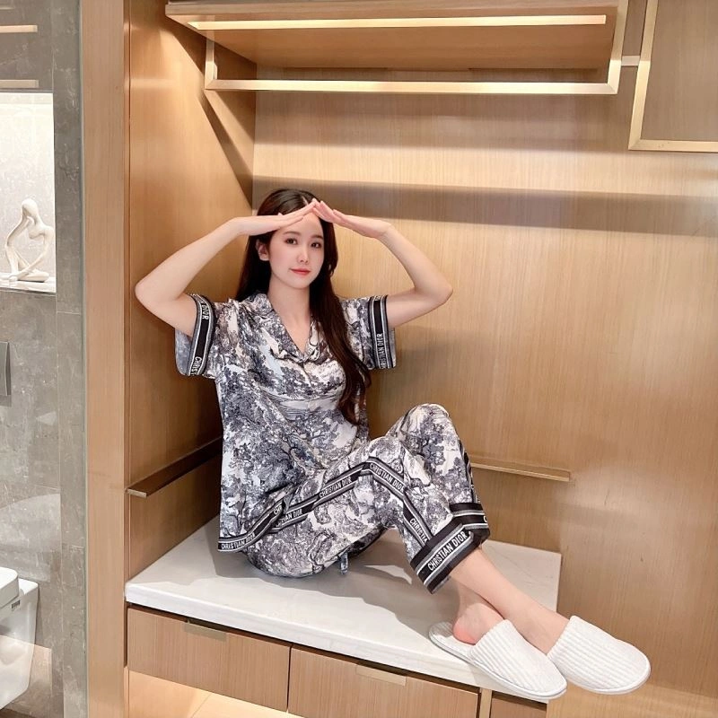 High fidelity Christian Dior Nightwear