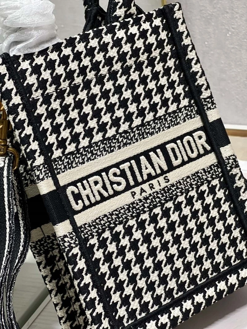 Value-priced Christian Dior Other Bags