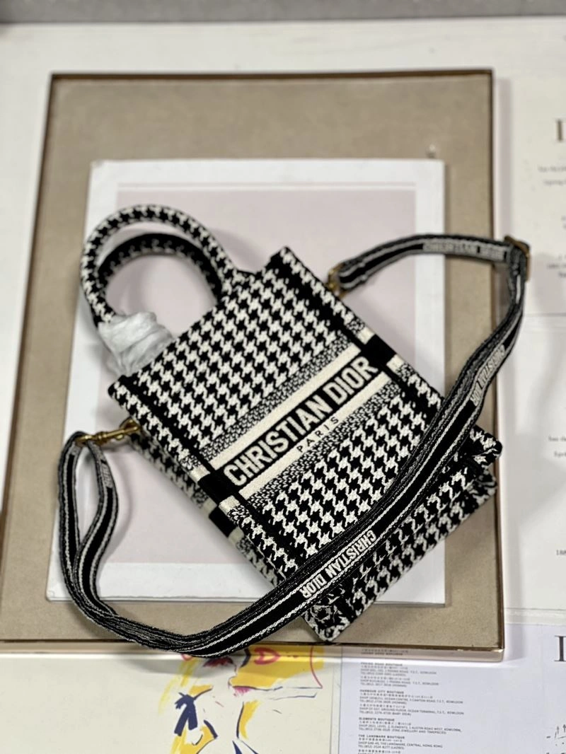 Value-priced Christian Dior Other Bags