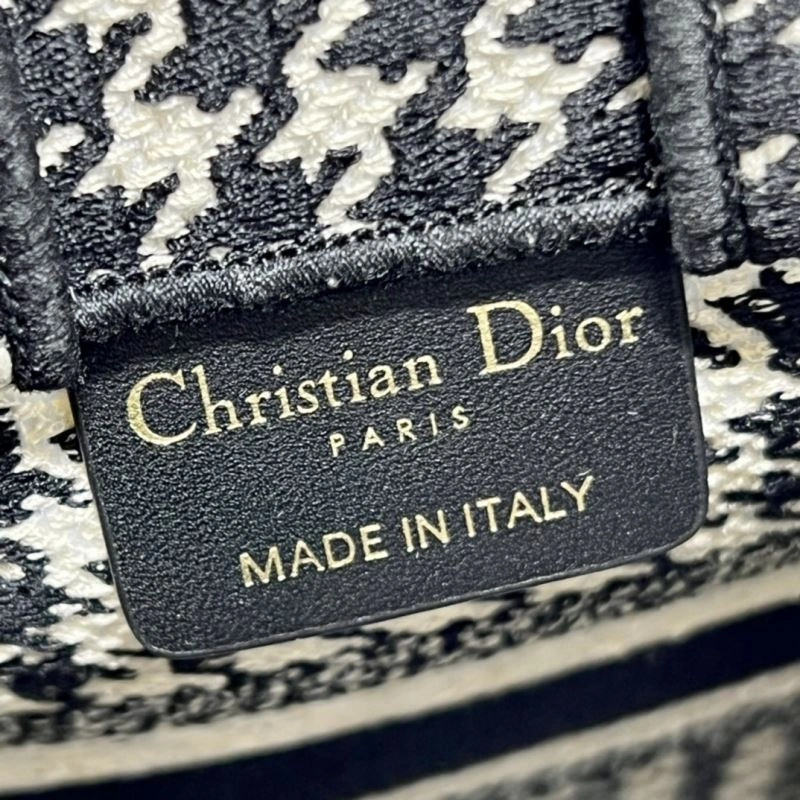 Value-priced Christian Dior Other Bags