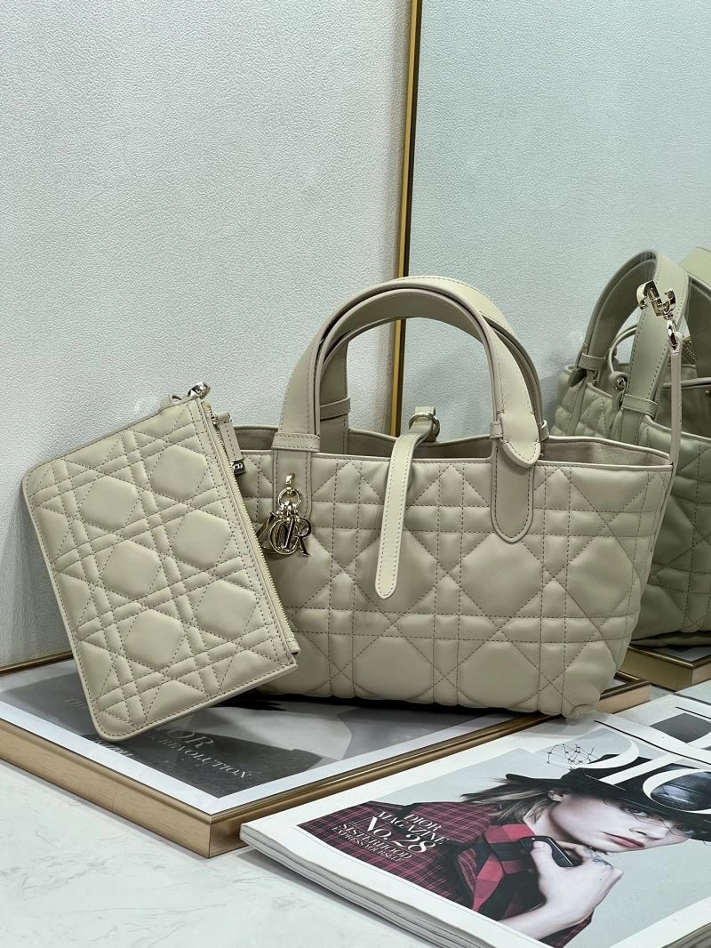 Indistinguishable Christian Dior Other Bags