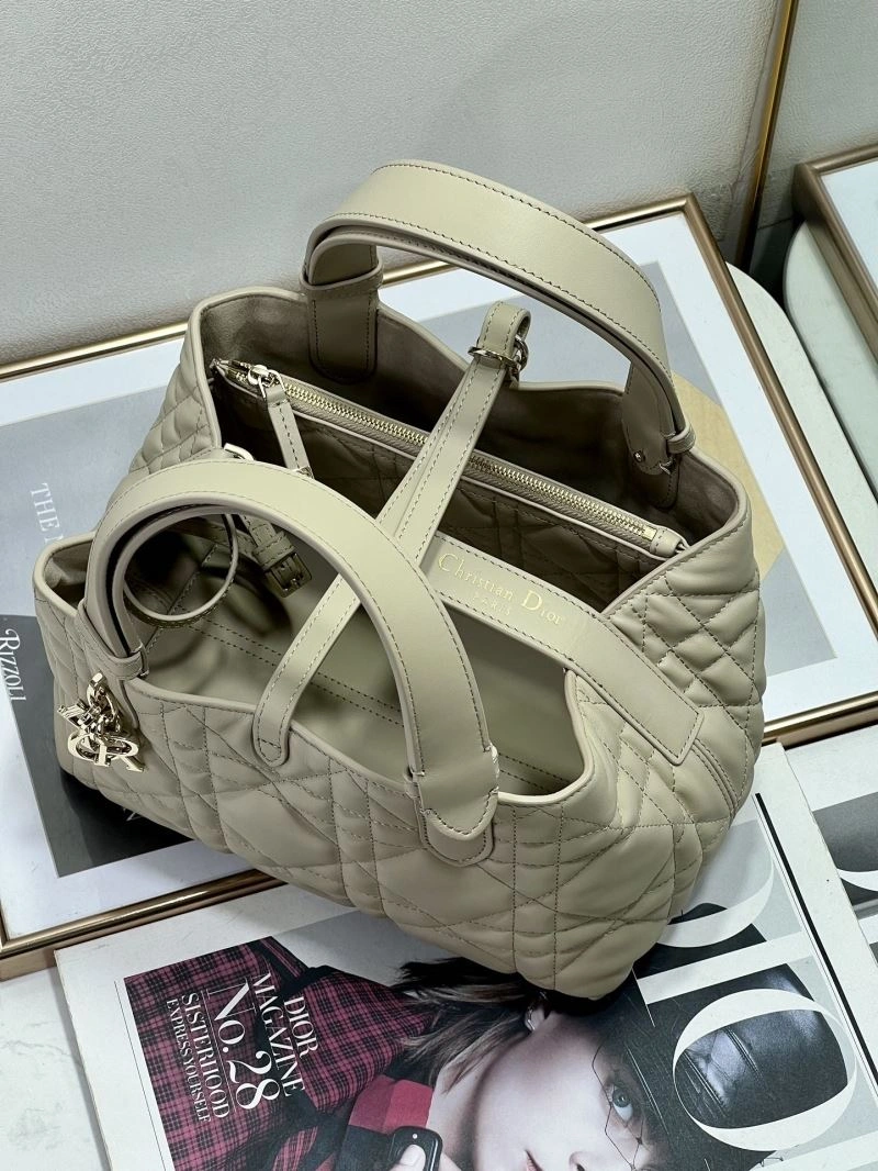 Indistinguishable Christian Dior Other Bags
