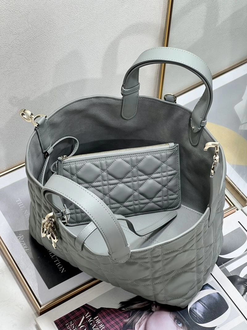Indistinguishable Christian Dior Other Bags