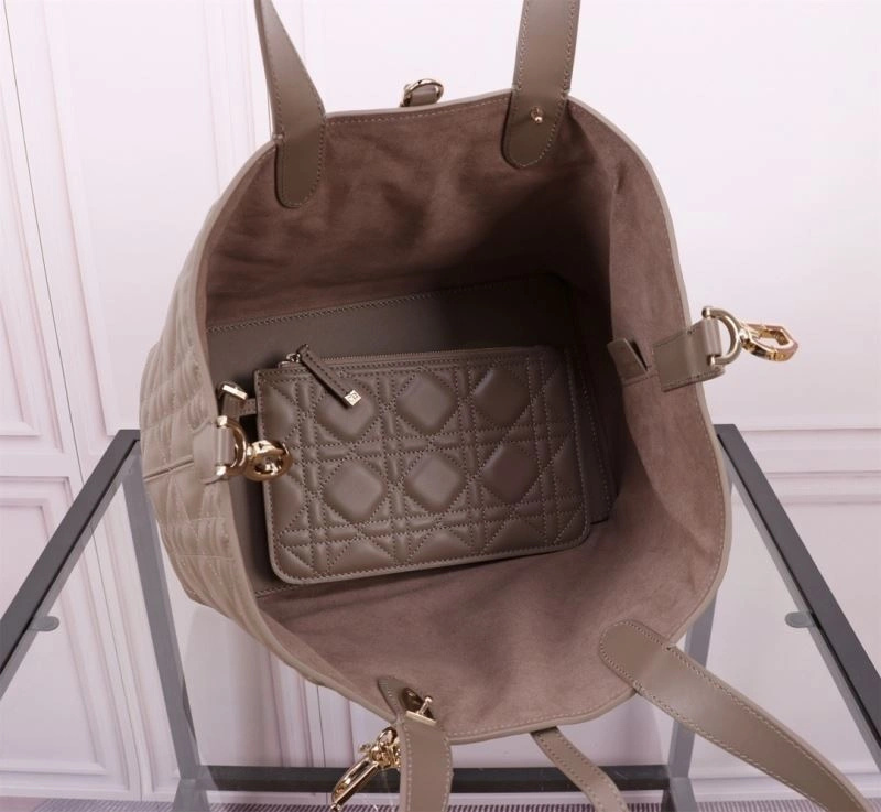 Exact replica Christian Dior Other Bags
