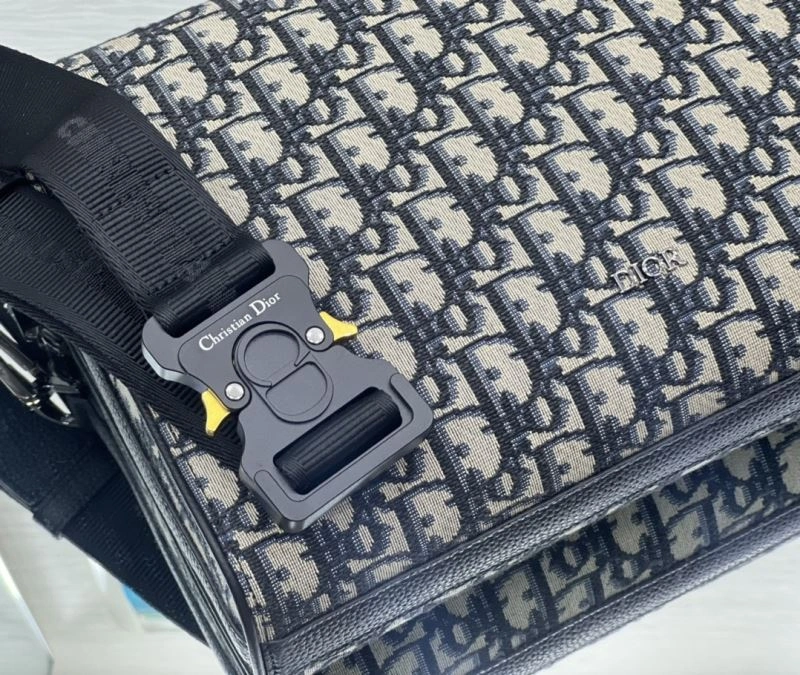 Indistinguishable Christian Dior Other Bags