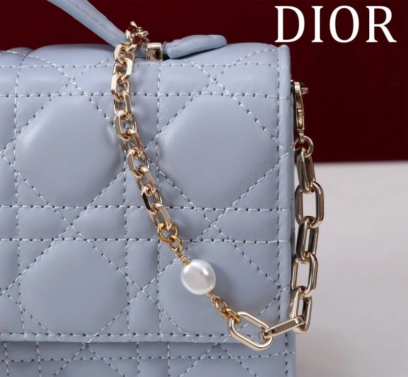 Accurate model Christian Dior Other Bags