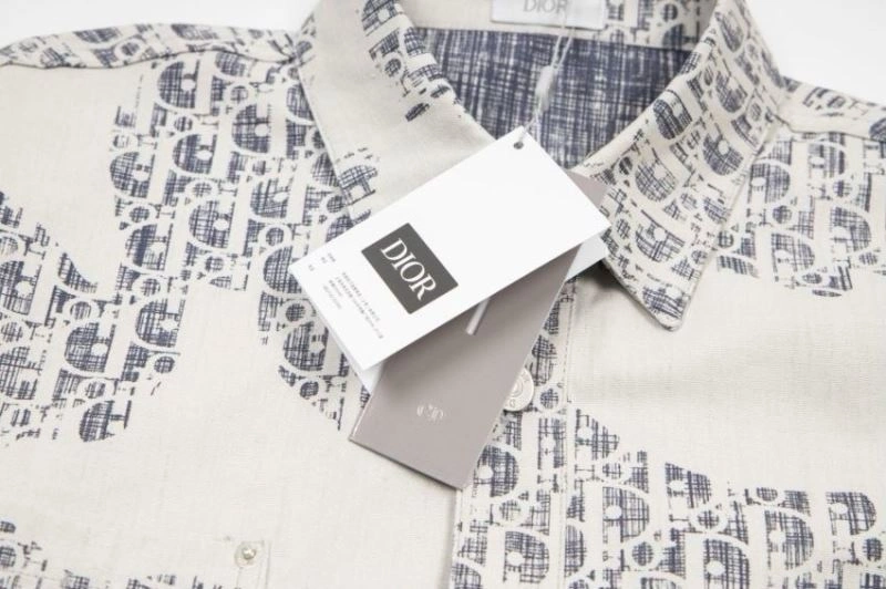 Accurate model Christian Dior Outwear
