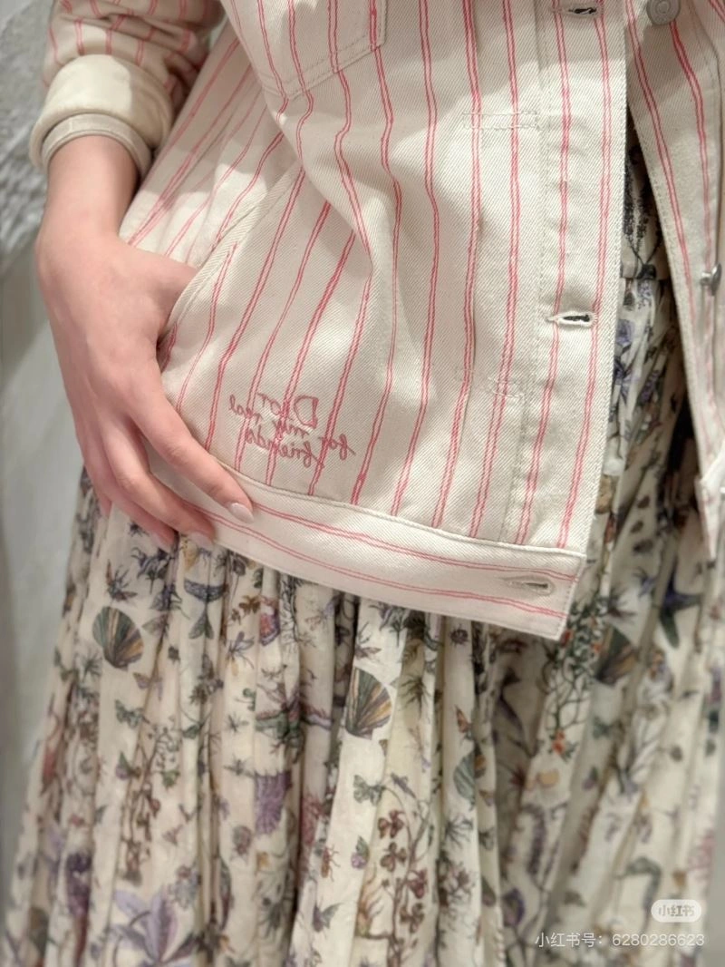 Low-cost Christian Dior Outwear