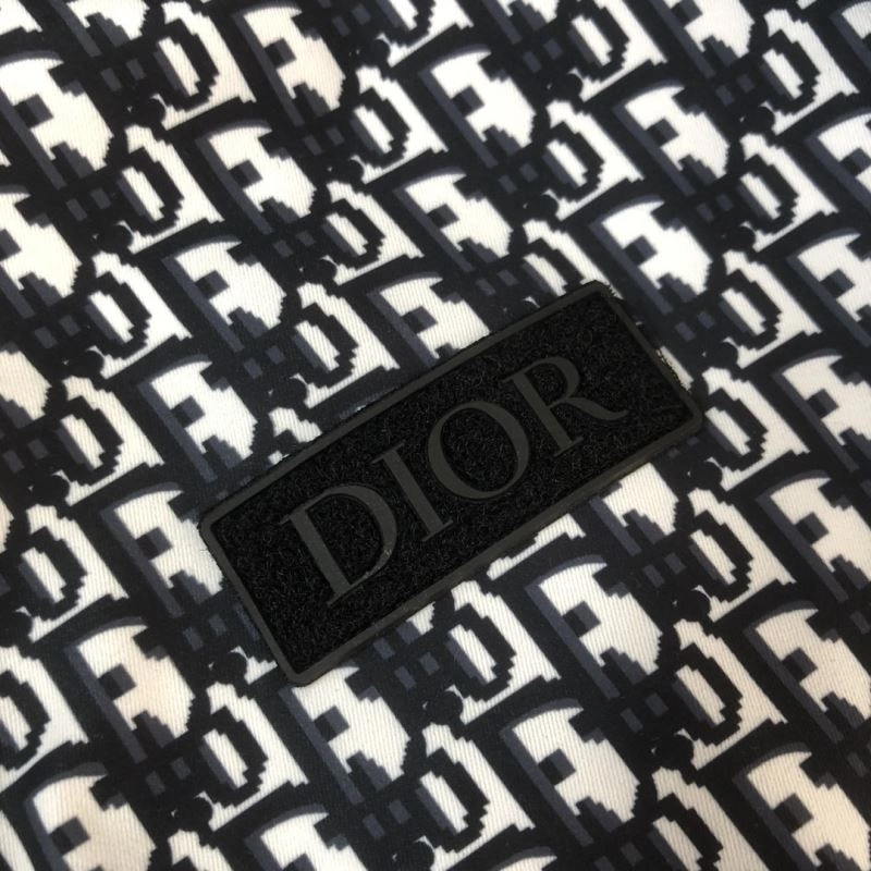 Indistinguishable Christian Dior Outwear