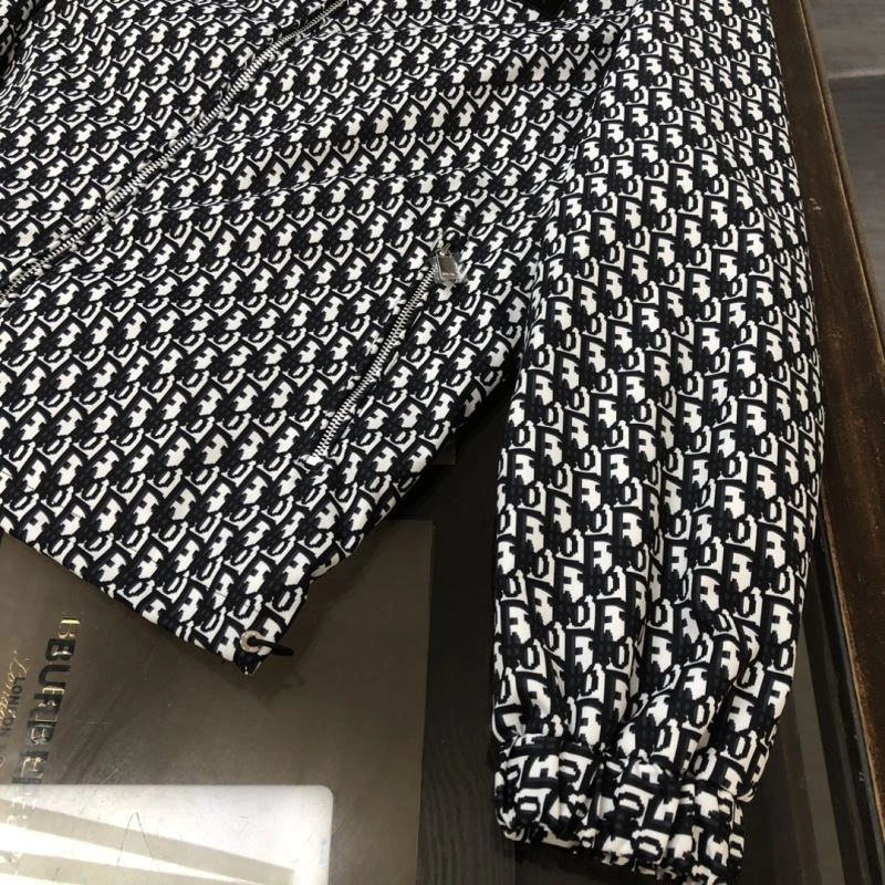 Indistinguishable Christian Dior Outwear