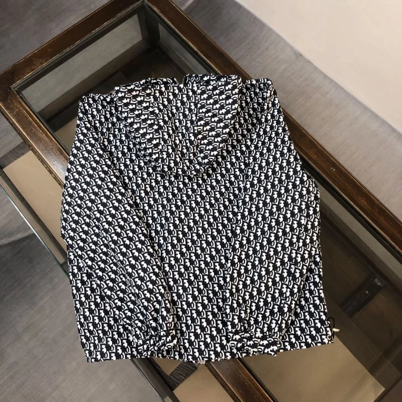 Indistinguishable Christian Dior Outwear