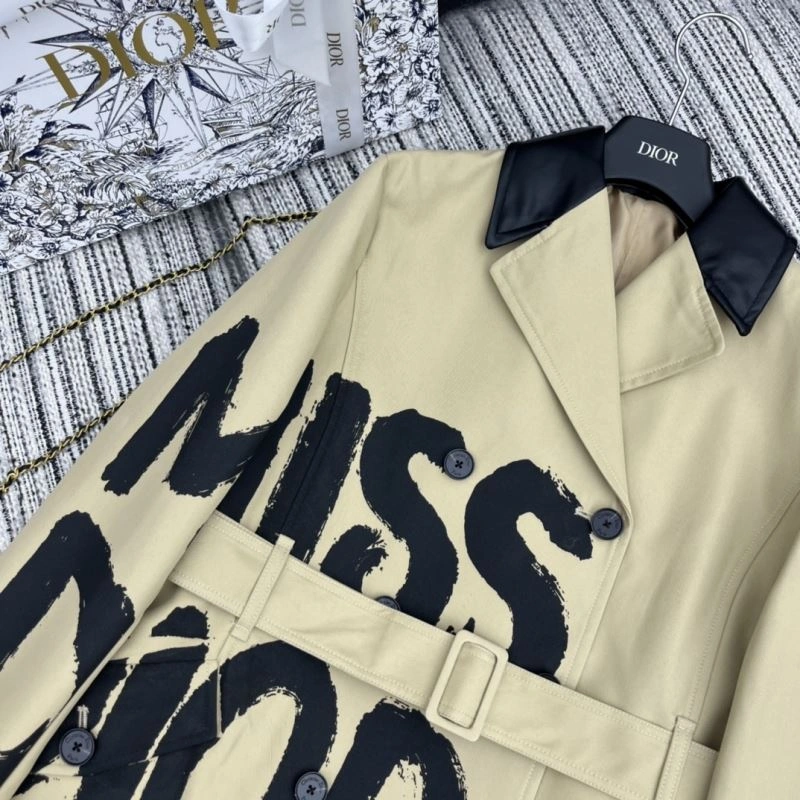 Legit Christian Dior Outwear