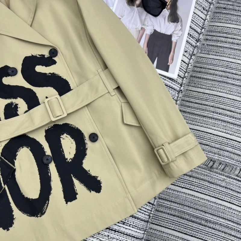 Legit Christian Dior Outwear