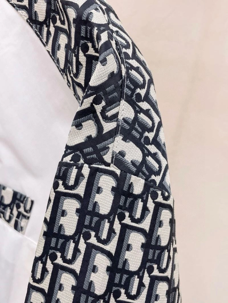 Indistinguishable Christian Dior Outwear