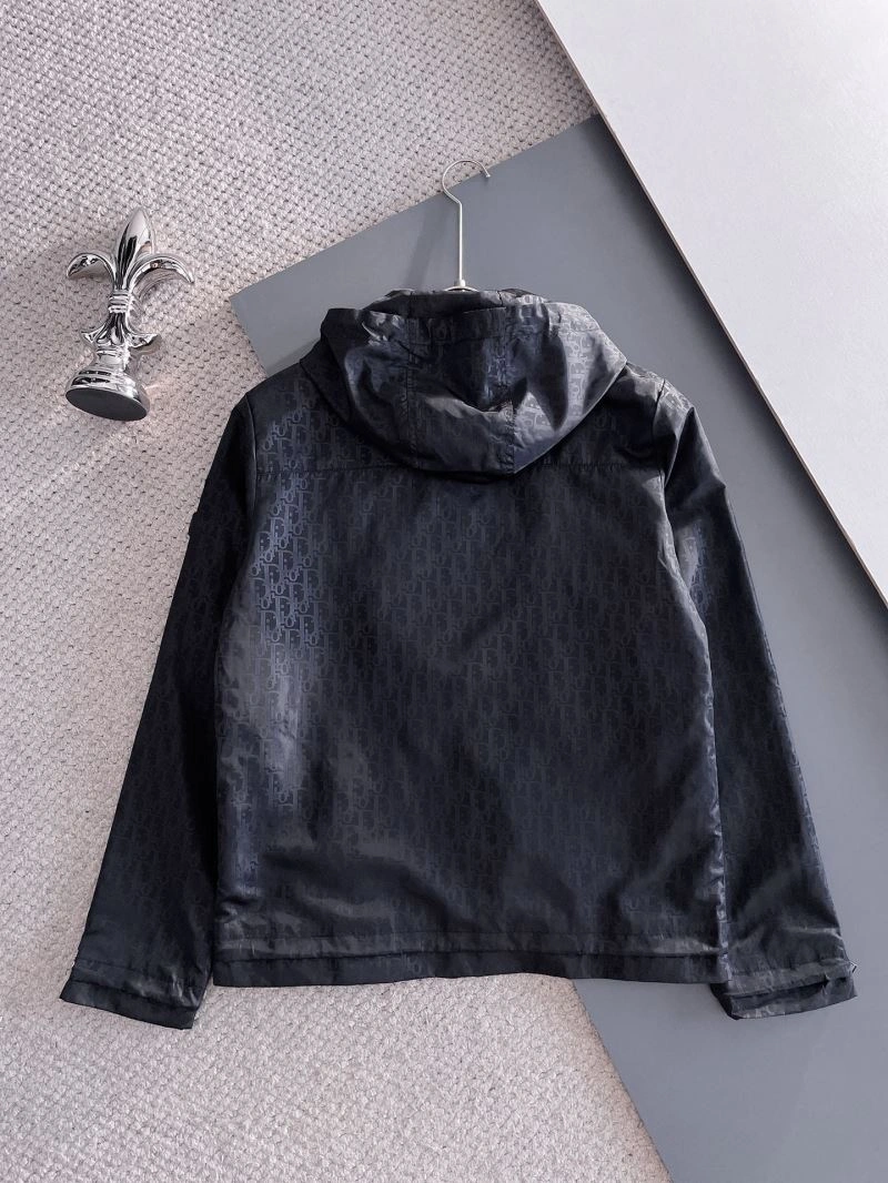 Indistinguishable Christian Dior Outwear
