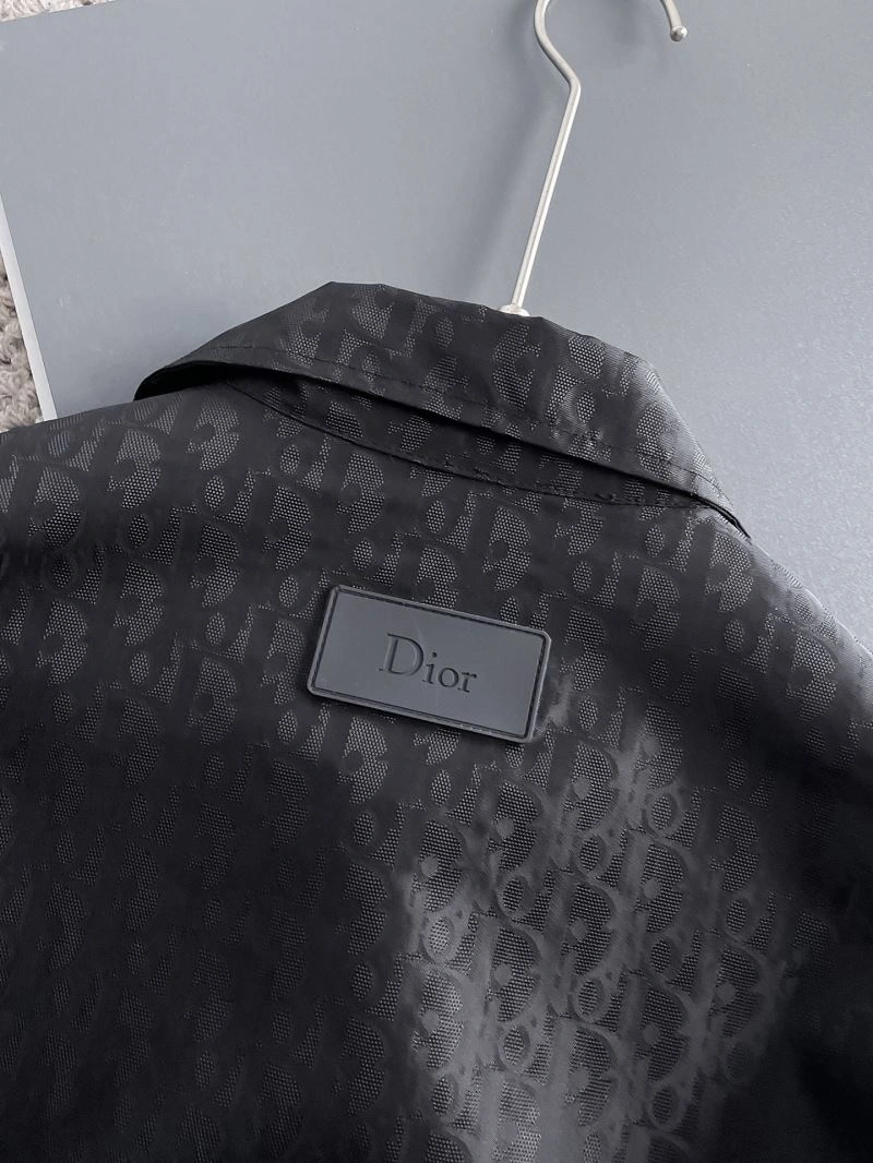 Accurate model Christian Dior Outwear