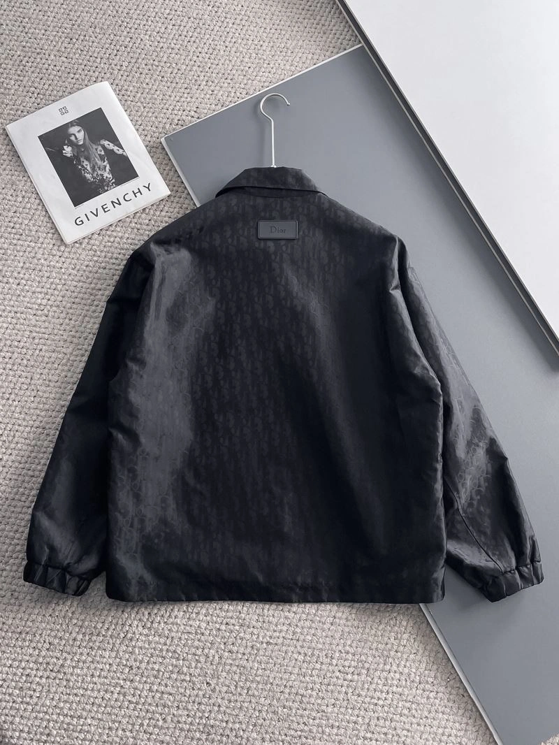 Accurate model Christian Dior Outwear