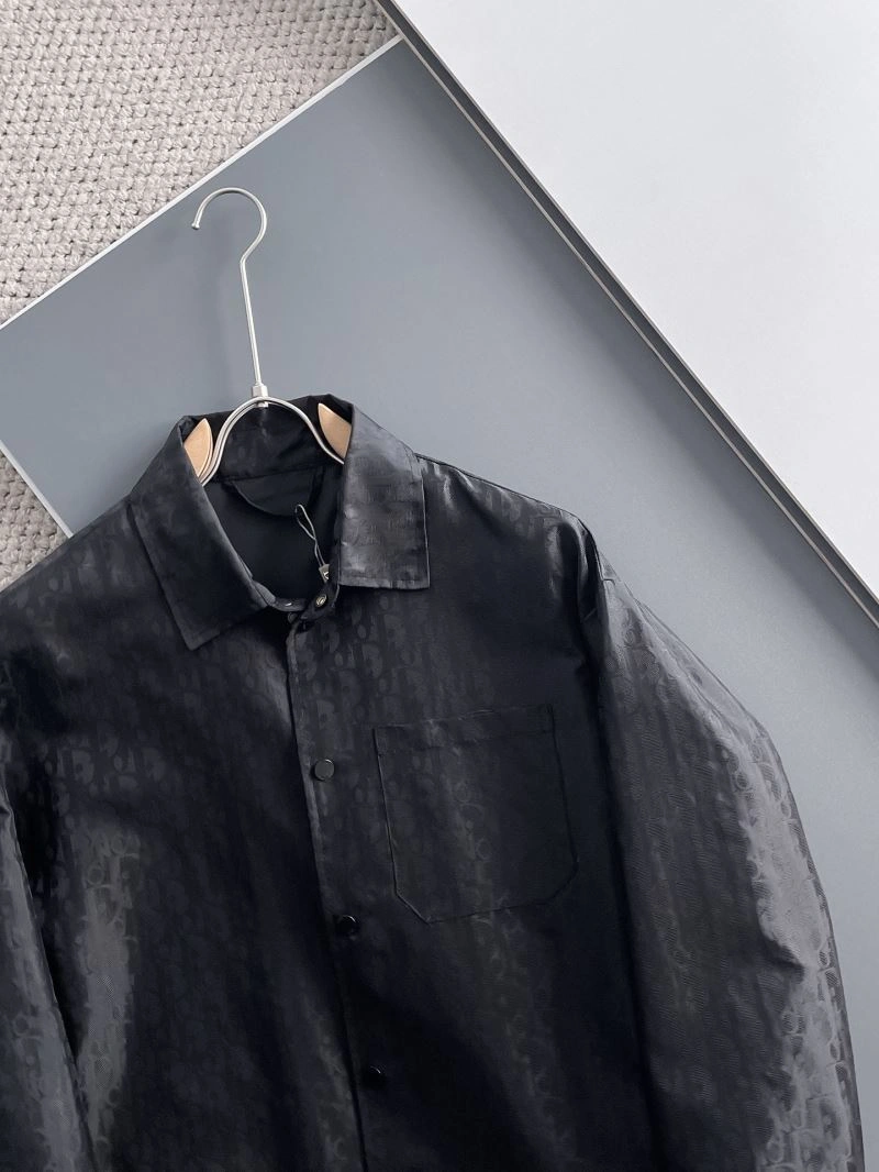 Accurate model Christian Dior Outwear