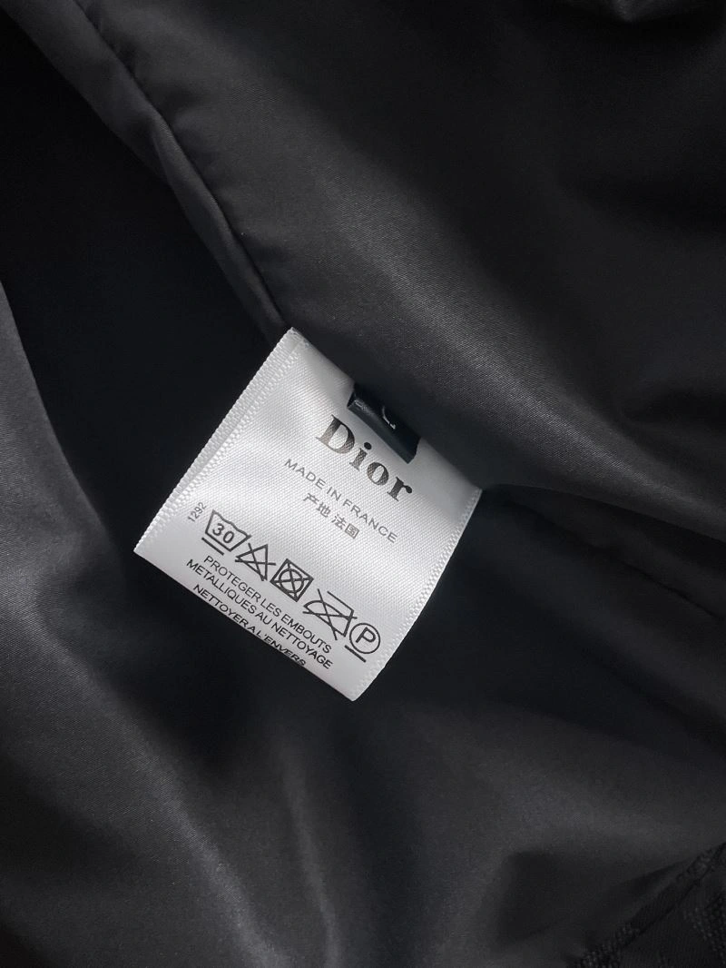 Accurate model Christian Dior Outwear