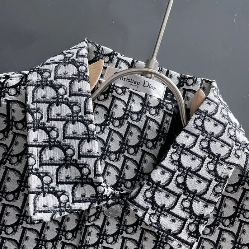 Accurate model Christian Dior Outwear