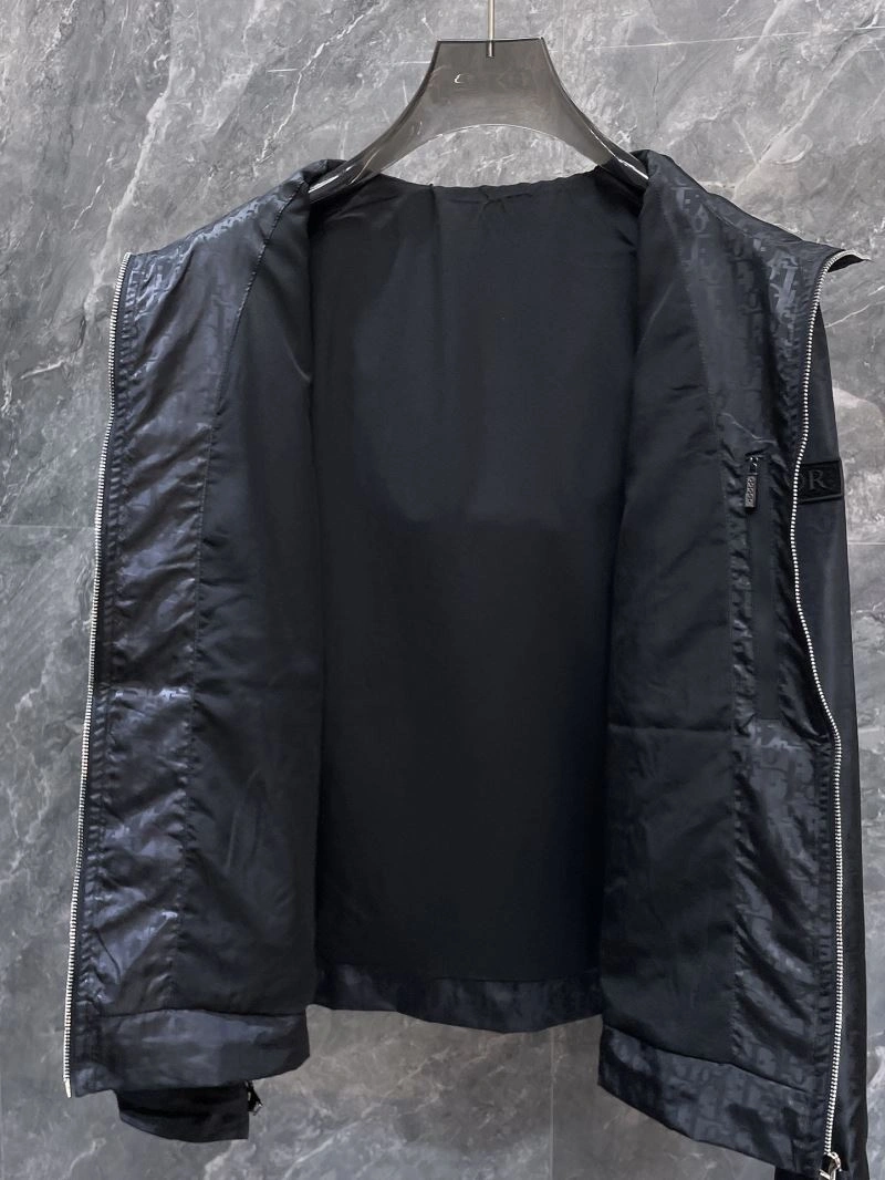 Accurate model Christian Dior Outwear