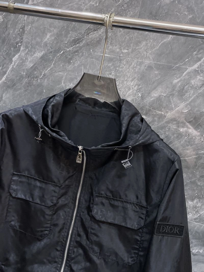 Accurate model Christian Dior Outwear