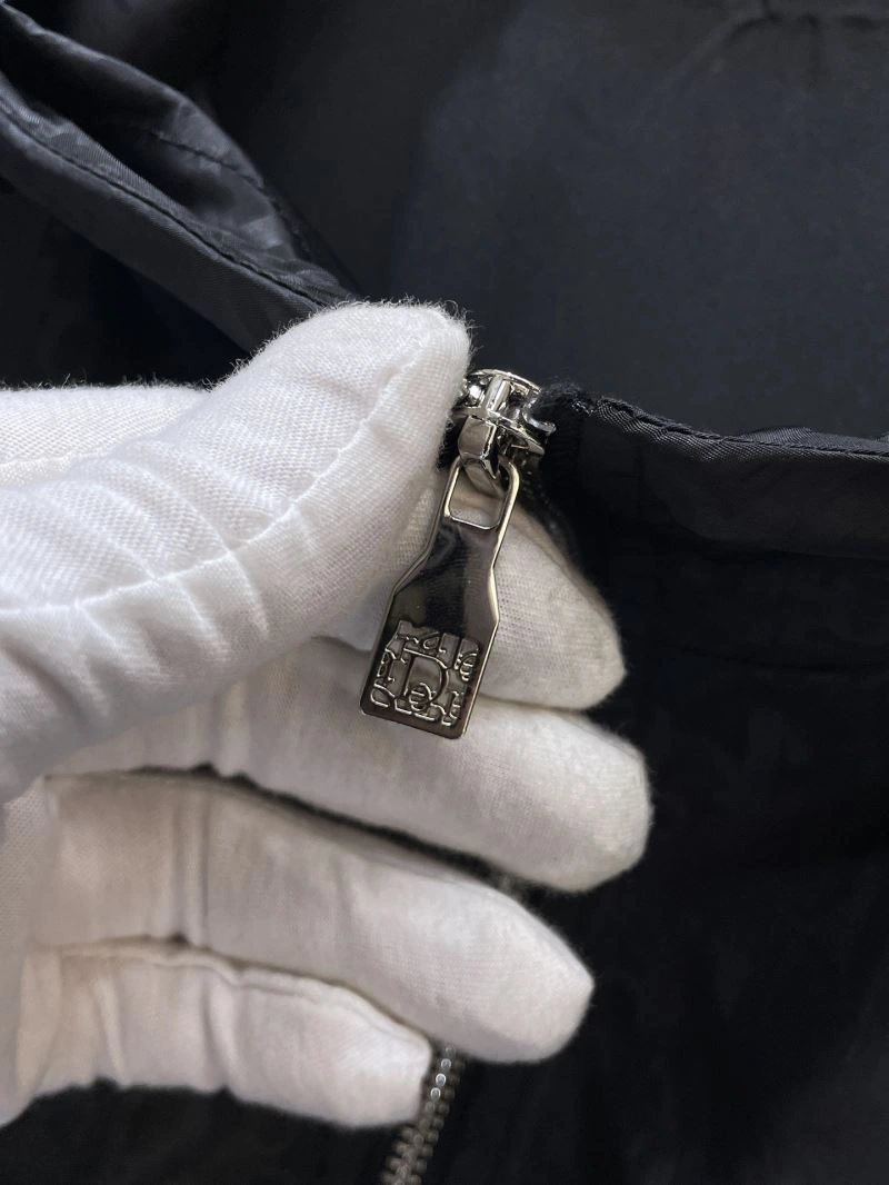 Accurate model Christian Dior Outwear