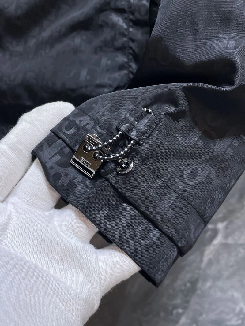 Accurate model Christian Dior Outwear
