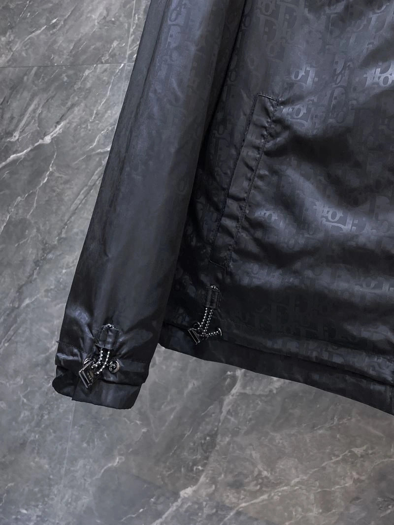 Accurate model Christian Dior Outwear