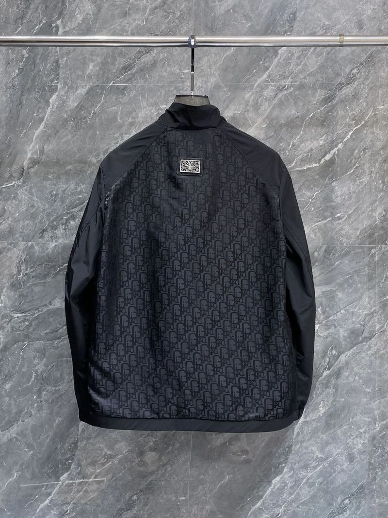 Accurate model Christian Dior Outwear