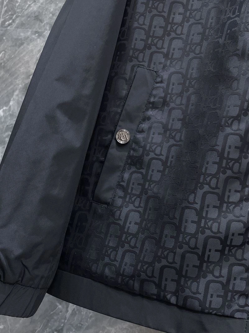 Accurate model Christian Dior Outwear