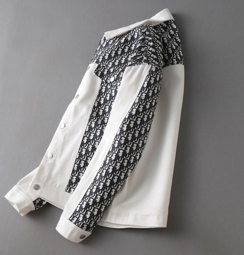 Indistinguishable Christian Dior Outwear