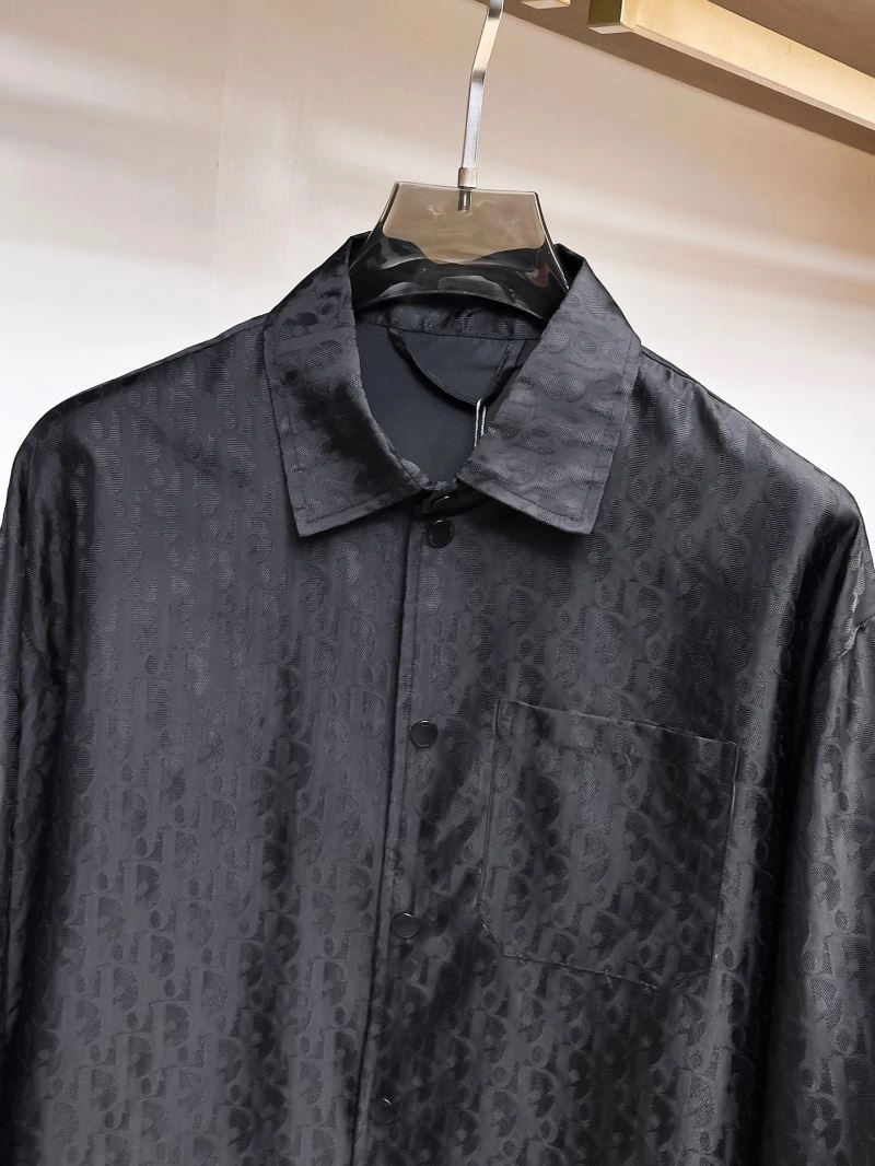 Indistinguishable Christian Dior Outwear