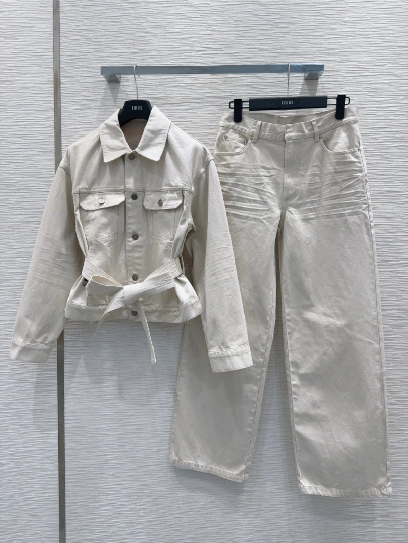 Bargain Christian Dior Outwear