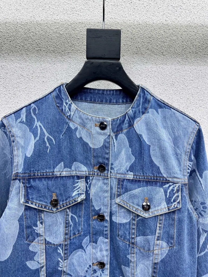 Indistinguishable Christian Dior Outwear