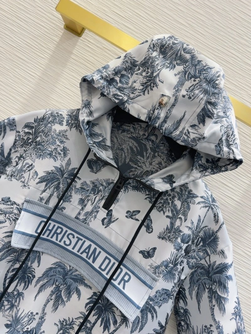 Bargain Christian Dior Outwear