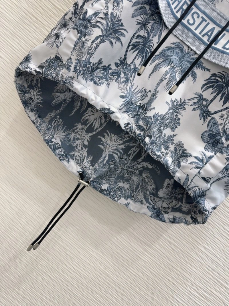 Bargain Christian Dior Outwear