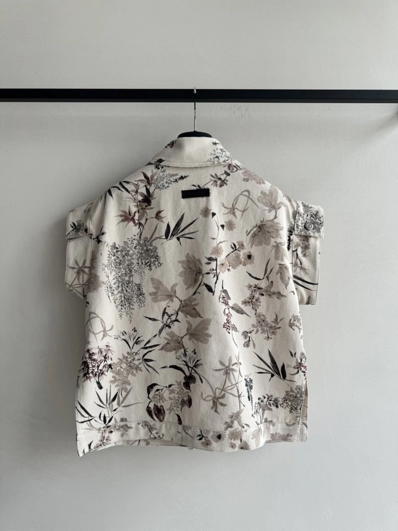 Indistinguishable Christian Dior Outwear