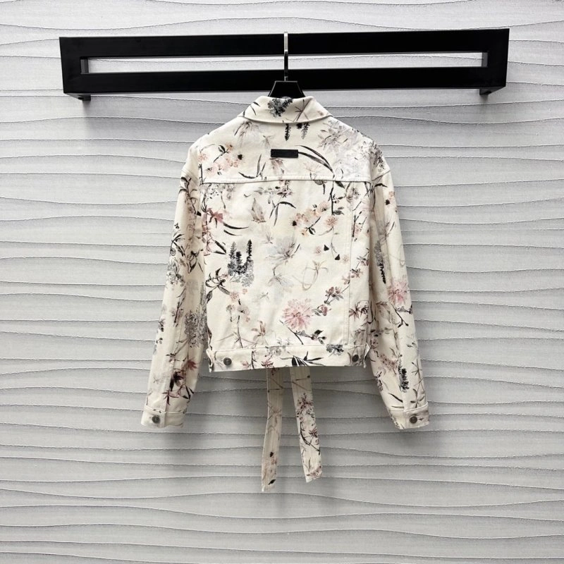 Indistinguishable Christian Dior Outwear