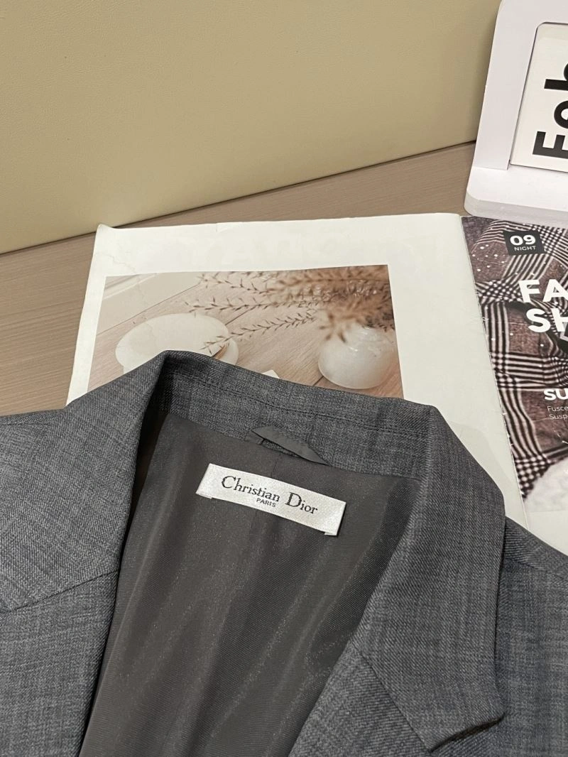 Legit Christian Dior Outwear