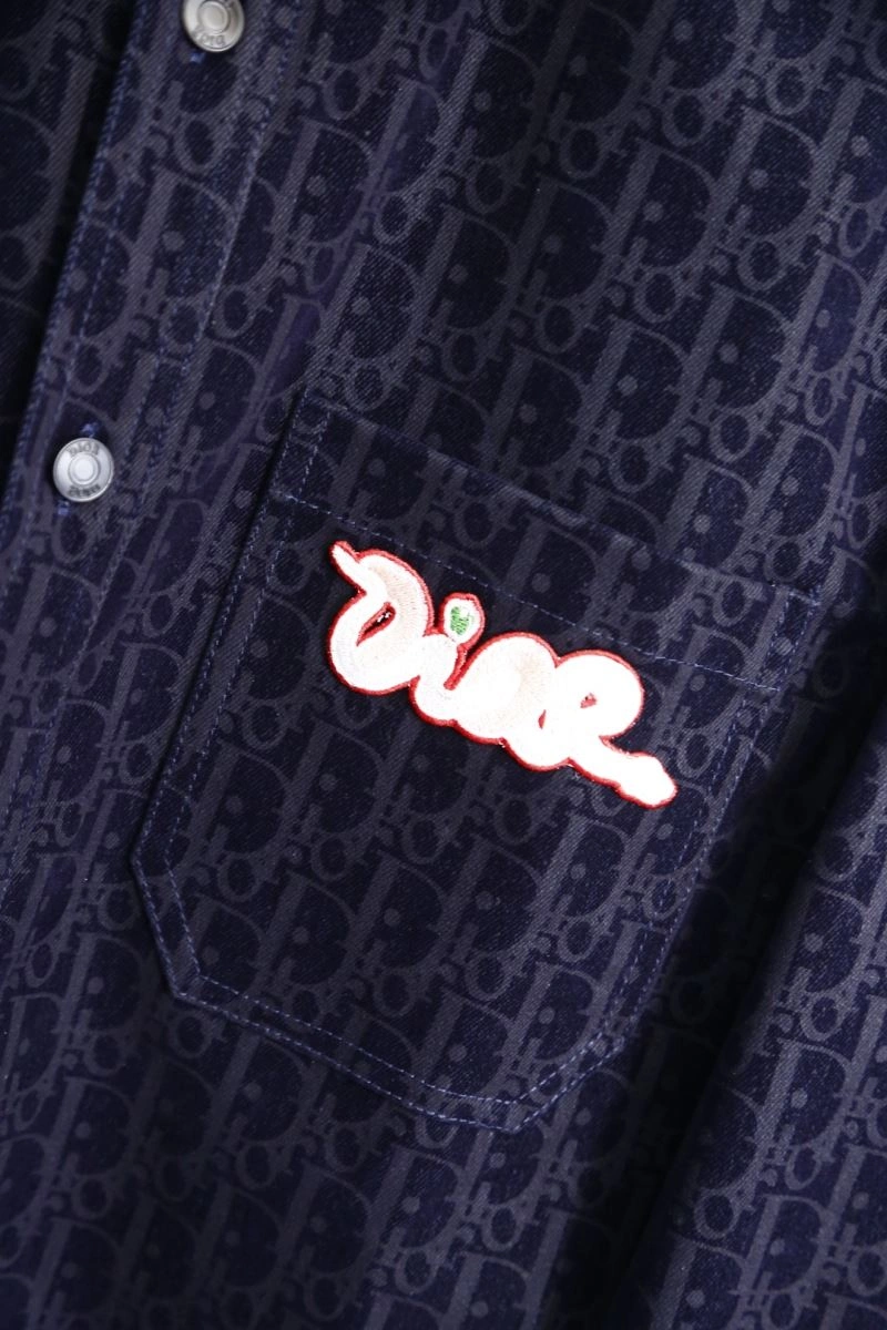 Accurate model Christian Dior Outwear
