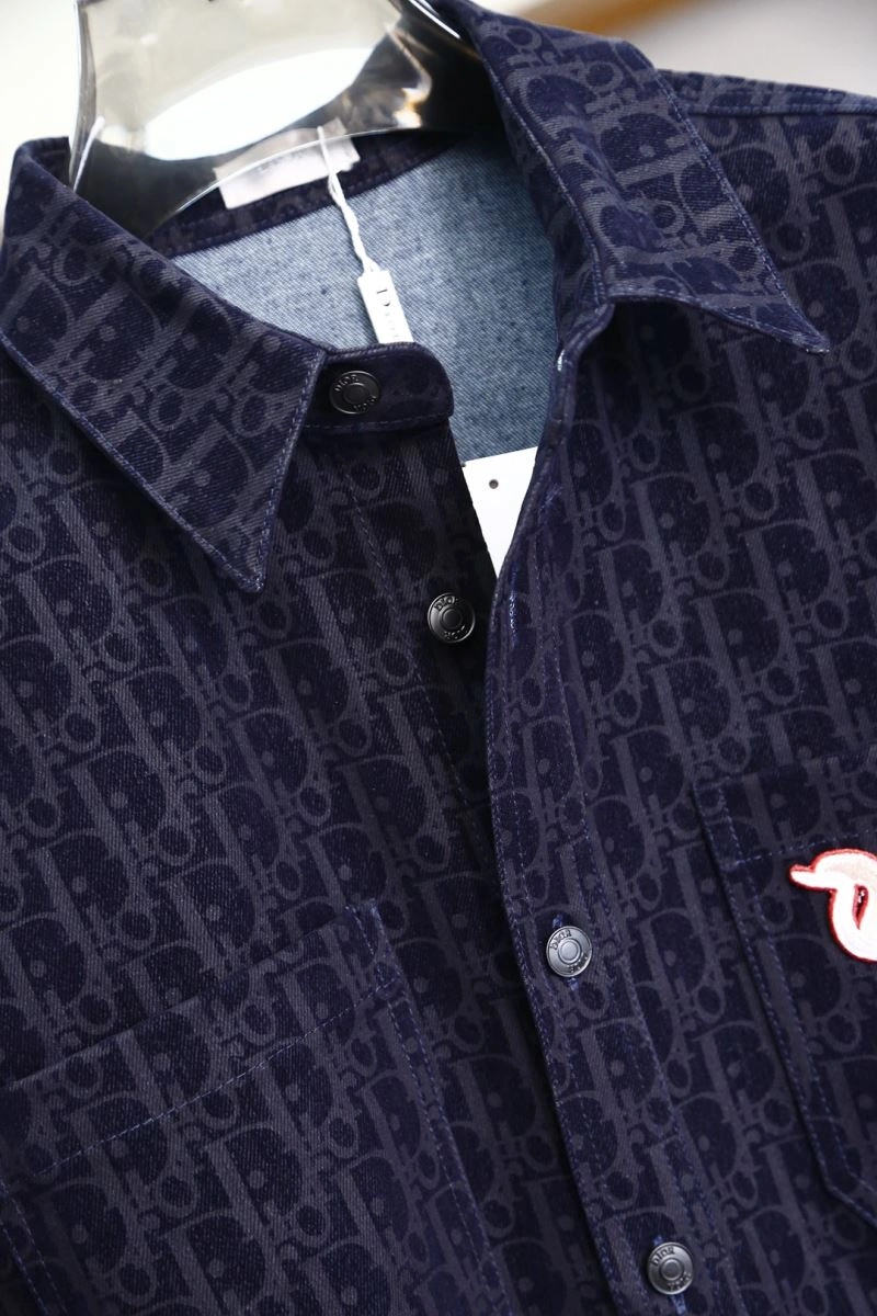 Accurate model Christian Dior Outwear