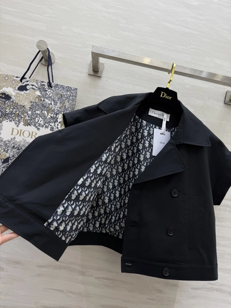 Indistinguishable Christian Dior Outwear