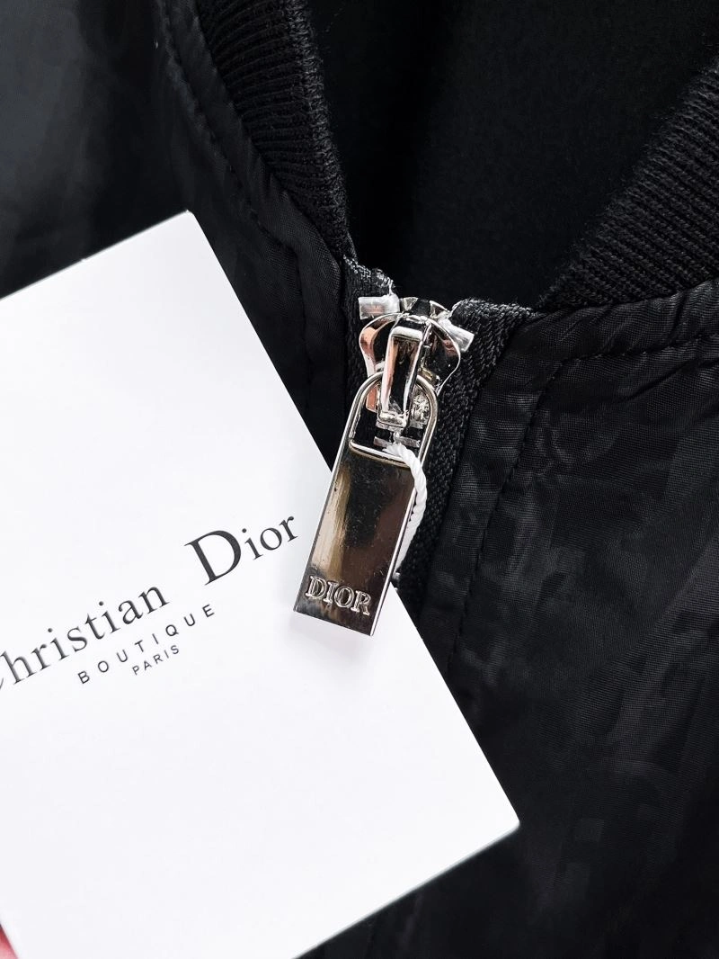 Indistinguishable Christian Dior Outwear